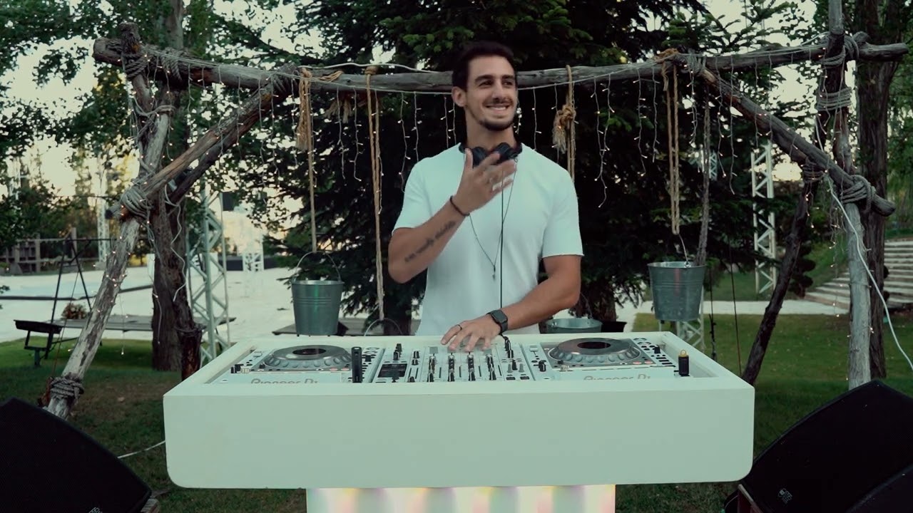 Flo Live Dj Set - Set Me Free - YouTube