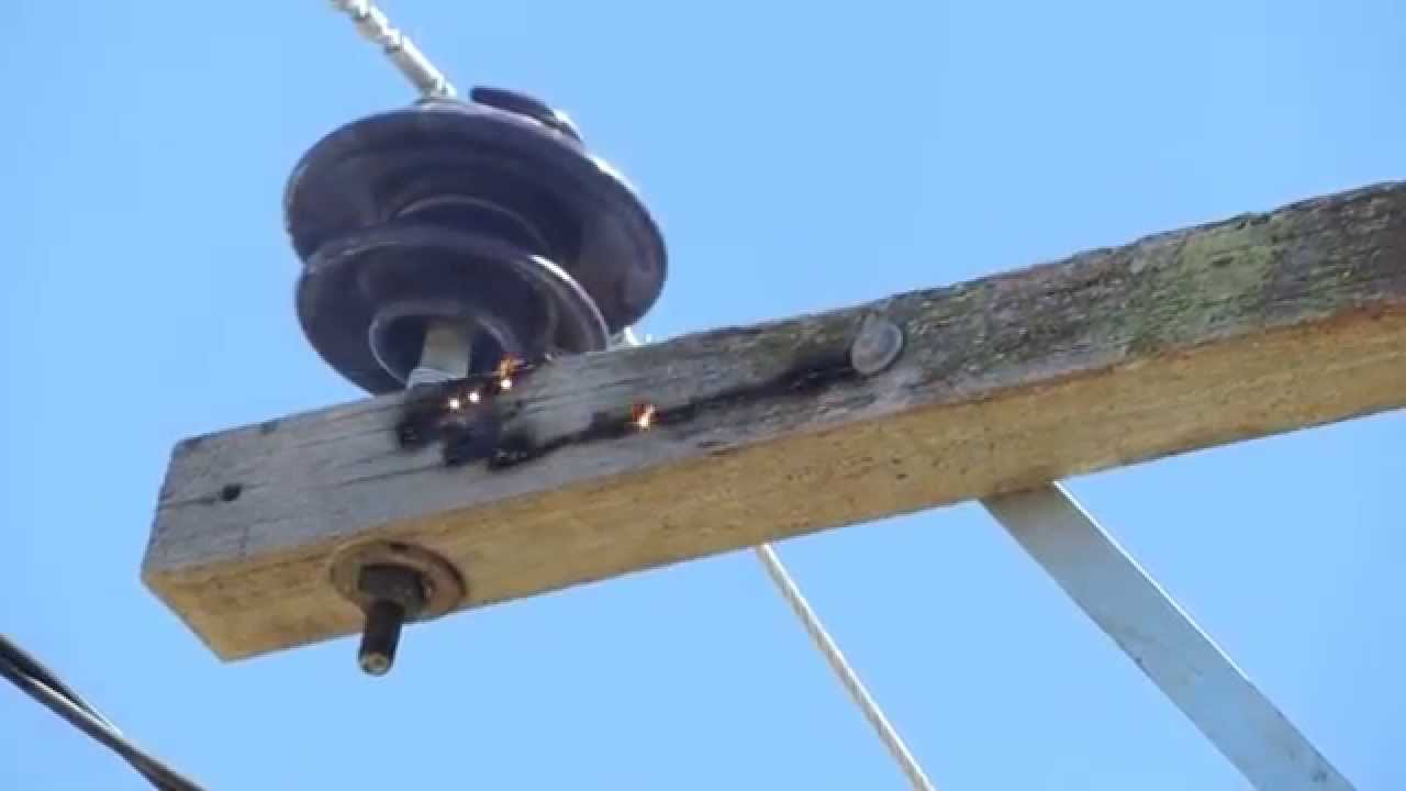 Pole top fire test by IND Technology @CFA Fiskville - YouTube