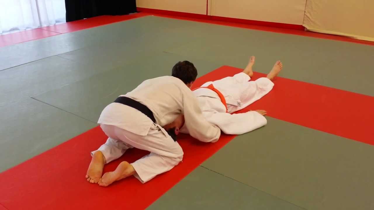 Kami shio gatame - YouTube
