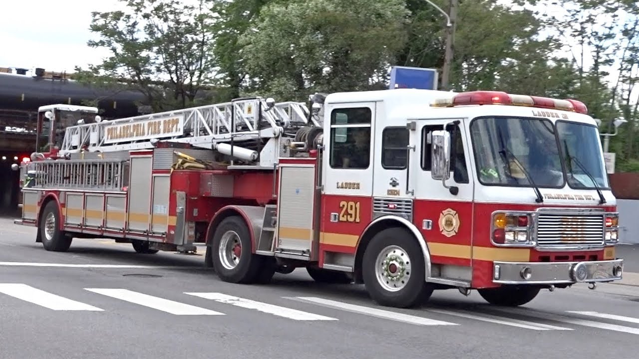 PFD Ladder 16 Responding - YouTube