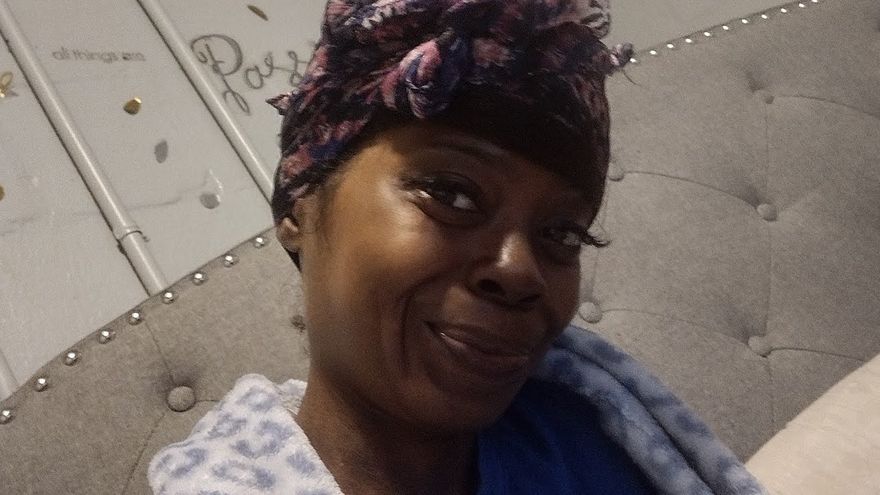 HOME ALONE BORED LETS TALK | FRIDAY VLOG - YouTube