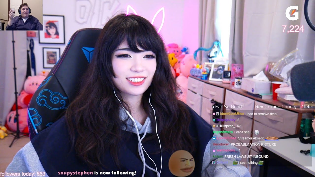 Emiru - [April 15, 2022] Street Fighter V Tournament - YouTube