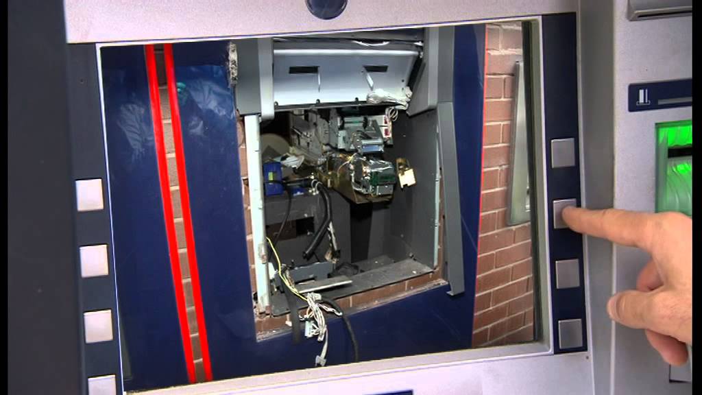 ATM Gang (5/9/14) - BBC East Midlands Today - YouTube