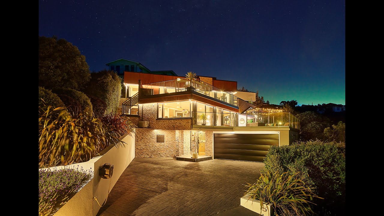 Panoramic Views & Refined Luxury on Cashmere Hills- 5 Derrynane Lane ...