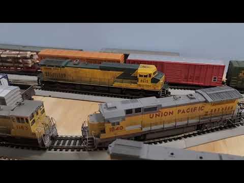 Athearn -Roundhouse RND78023 GE Dash 9-44CW CNW 8666 patched to UP 8615 DCC & Tsunami - YouTube