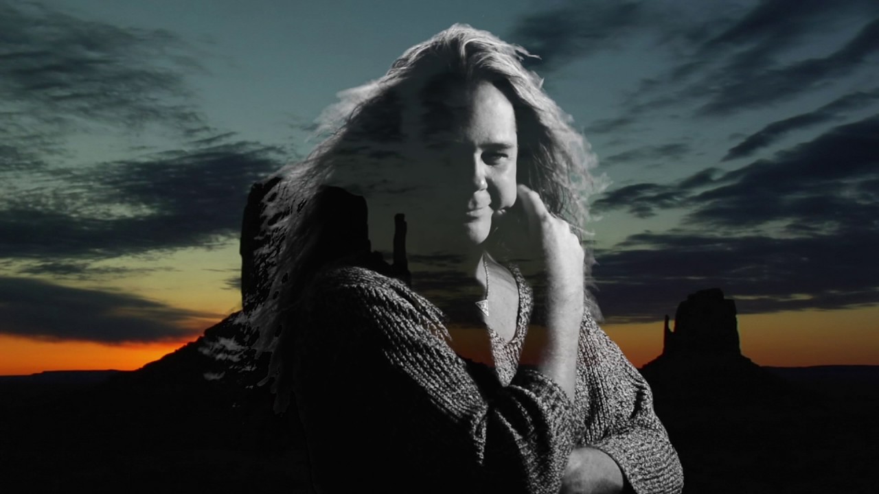 TJ Roxx Williams - Hold On Blue Eyes - YouTube