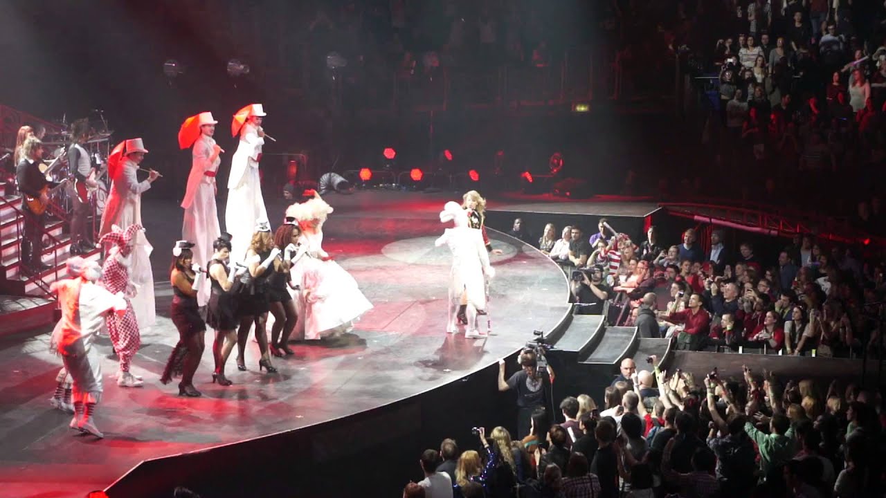 We are never ever getting back together, Taylor Swift ~ Red Tour 2014 ...