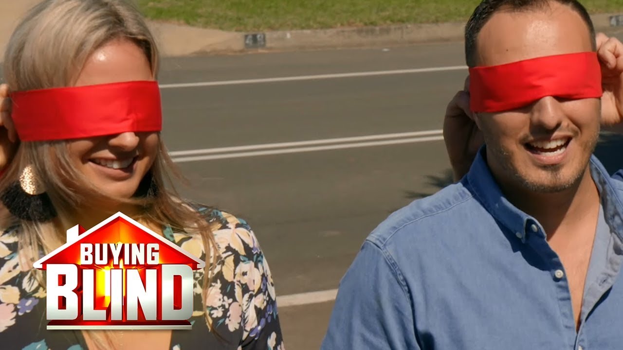 Jess and Fotis see their new home for the first time | Buying Blind 2018 - YouTube