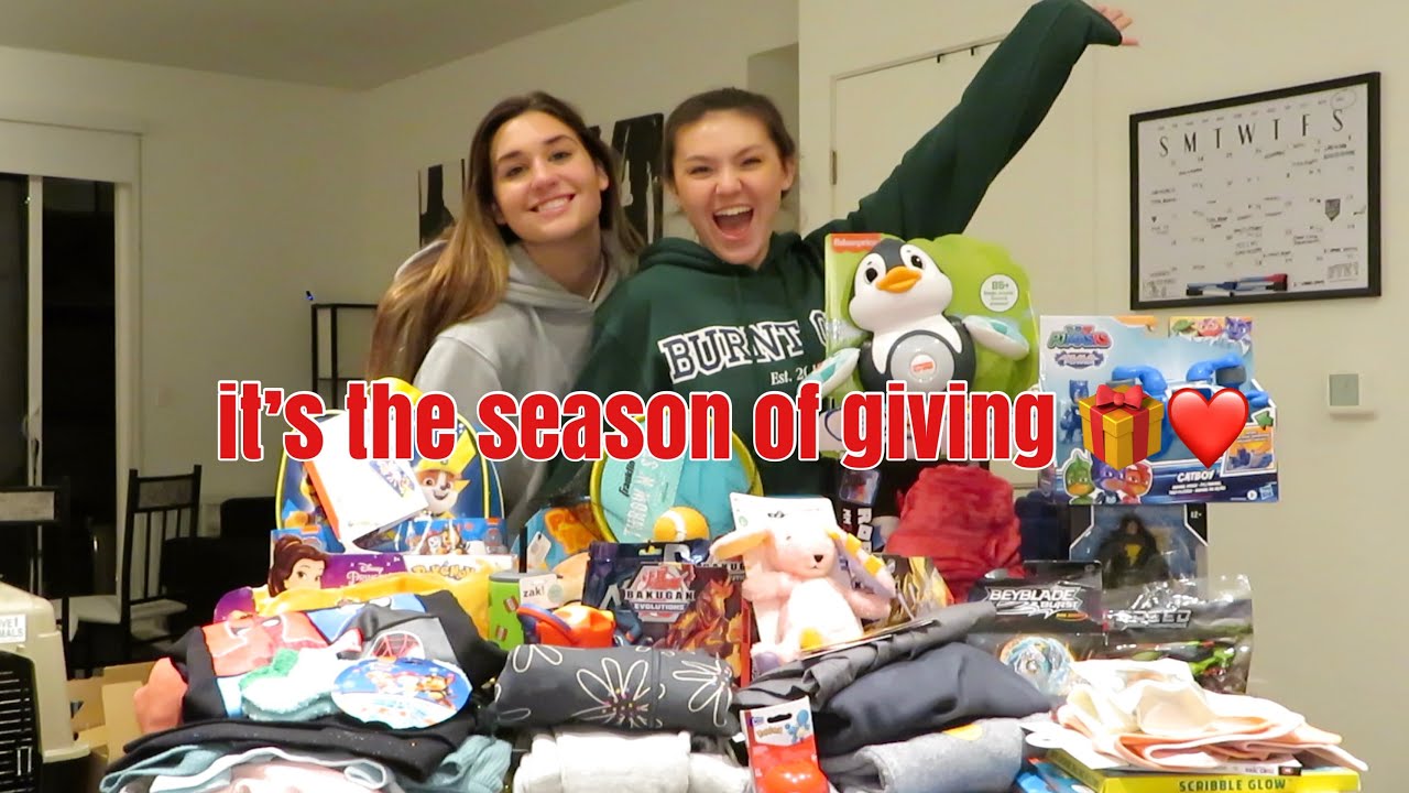 WE ADOPTED A FAMILY! w/ Lauren Mochen - VLOGMAS DAY 7 - krissy ...