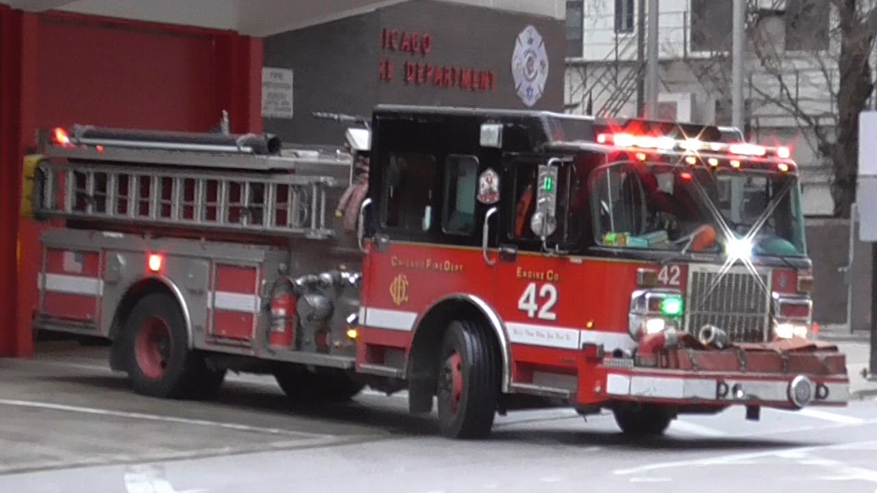 Chicago Fire Dept. Engine 42 Responding - YouTube