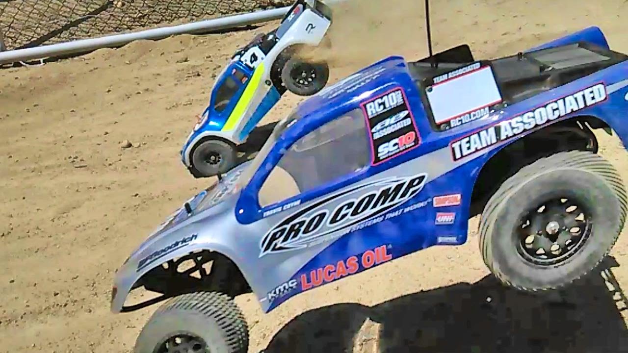 Stock SC10 vs Custom SC10 Racing on Dirt - Team Associated - YouTube