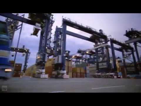 Channel 4 ident docks jerry and friends cra cra car - YouTube