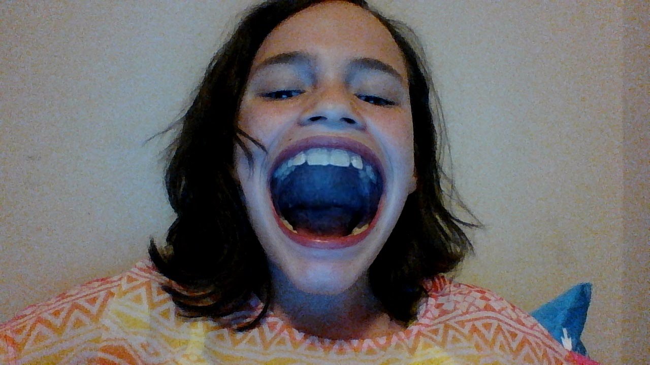 snow white vs elsa rap battle (cover) - YouTube