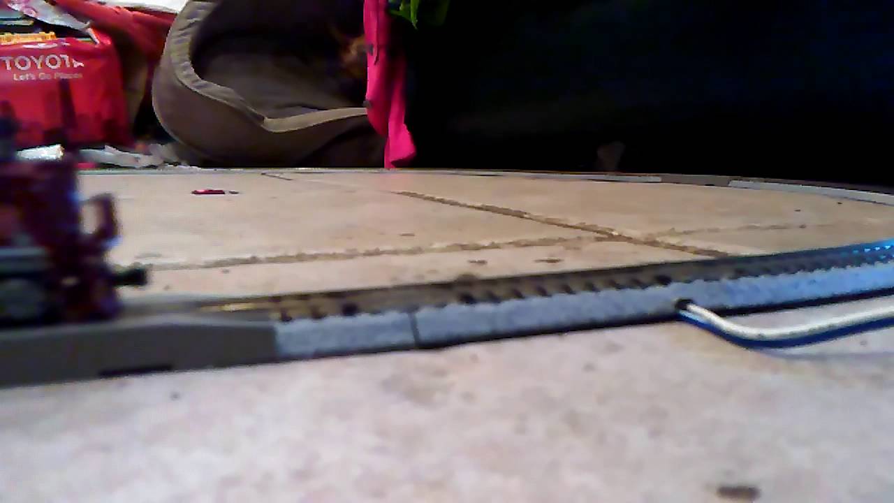 N scale power move. - YouTube