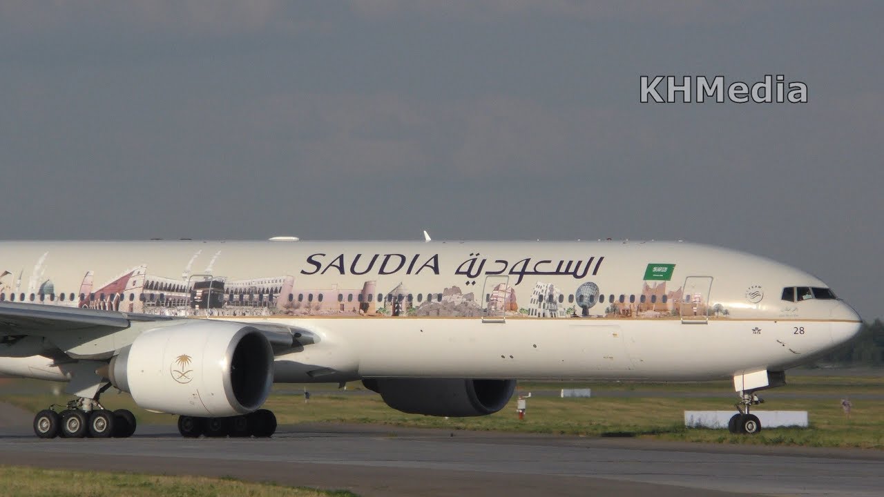 Boeing 777-300ER Saudi Arabian Airlines HZ-AK28 - YouTube