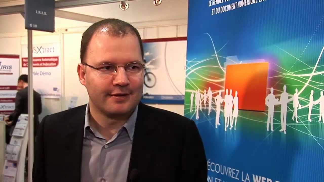 Un moteur de recherche pour un accès unifié à l'information par ...