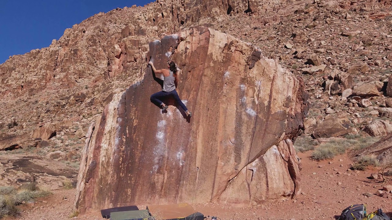 Red Rock Bouldering - The Pearl, V5 - YouTube