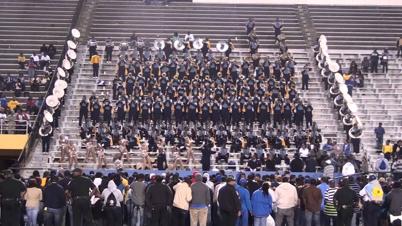 SU Band - Fall In Love 2010 - YouTube