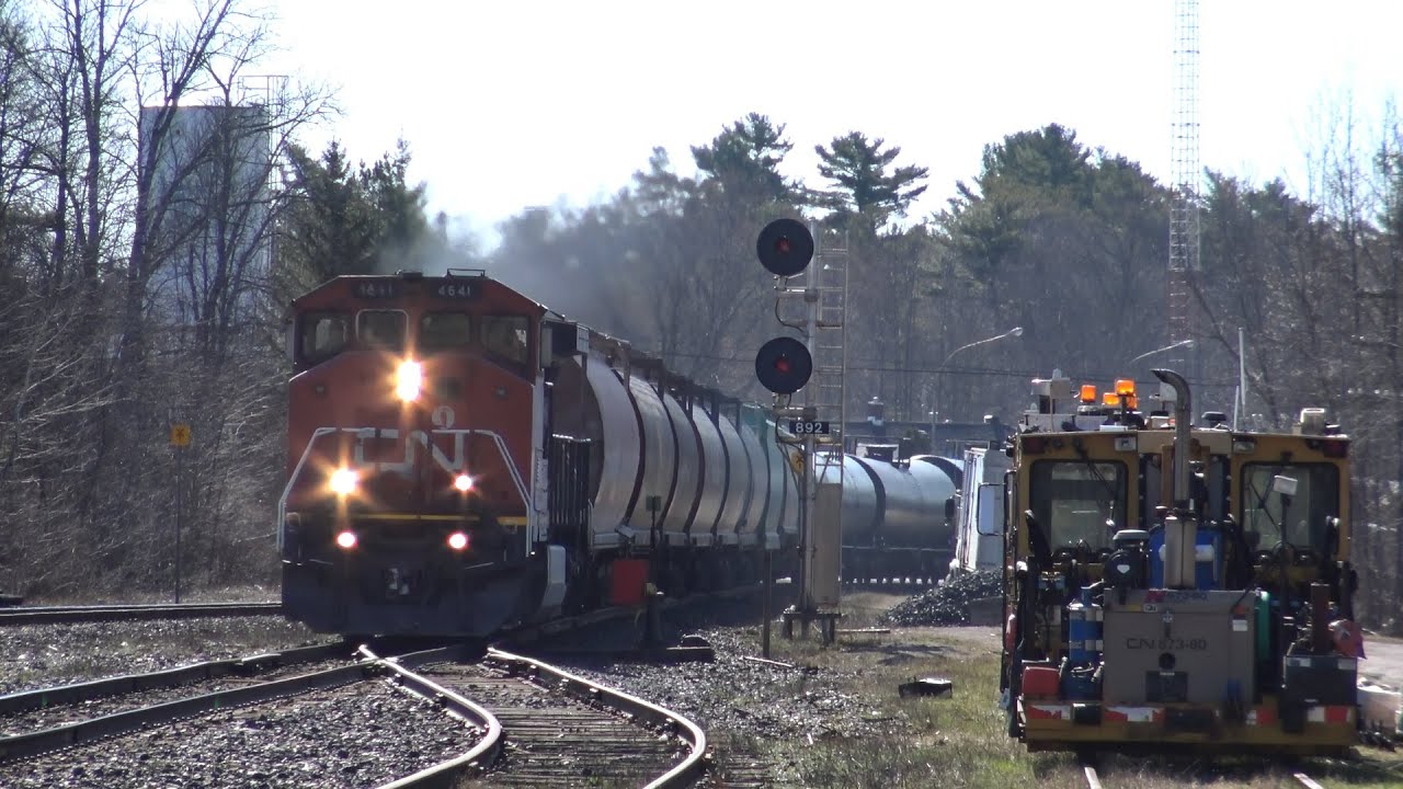 BCOL 4641 at Washago (25APR2015) - YouTube