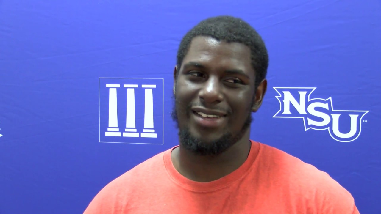 Senior shot putter, 1st-time national qualifier Cedric Paul - YouTube