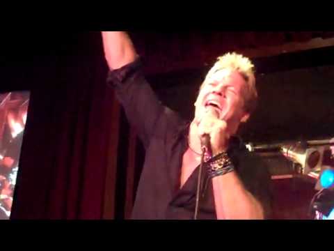 Fozzy Enemy live at B B Kings - YouTube