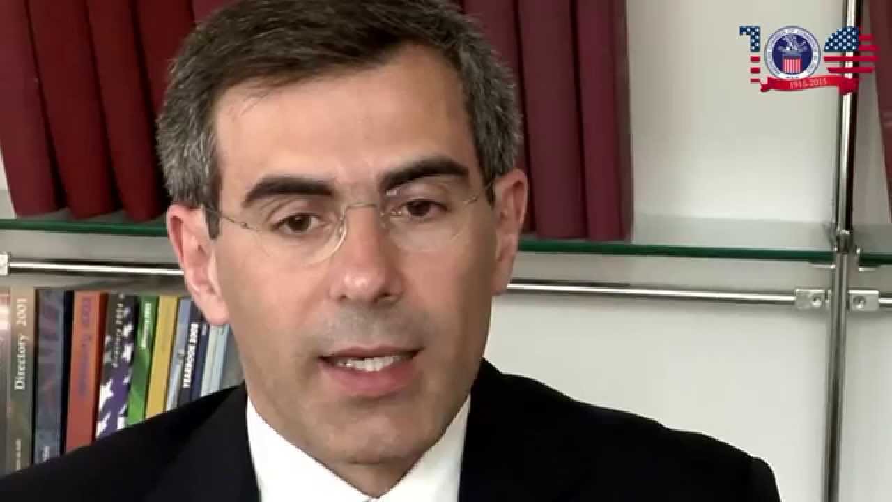 Intervista a Simone Crolla, Consigliere Delegato AmCham Italy - YouTube