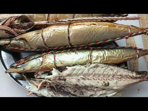 СКУМБРИЯ горячего копчения в коптильне хакка - YouTube