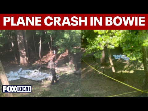3 dead after small plane crashes in Bowie neighborhood