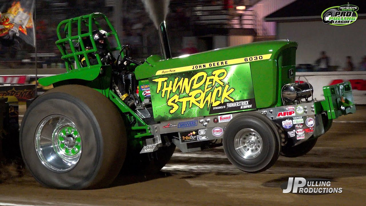 Tractor Pulling 2024: Super Farm Tractors pulling in Salem, IL - YouTube