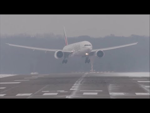 Emirates vs Turkish airlines boeing 777 crosswind landing - YouTube