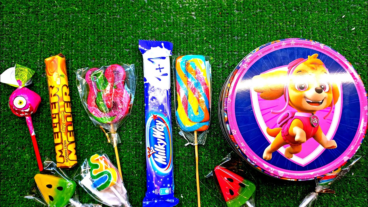 🍭🍬Sweet Temptations Unleashed: A Candy Bonanza with Chocolate Cake ...