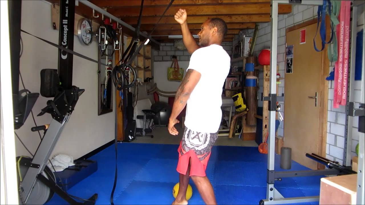 The Kettlebell Pendulum Swing - YouTube