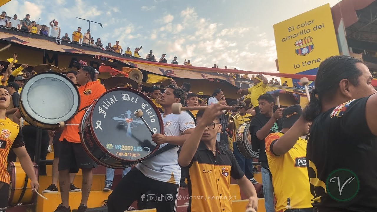 RESUMEN: Barcelona SC vs U. Católica (1-0) | Así alentó la hinchada ...