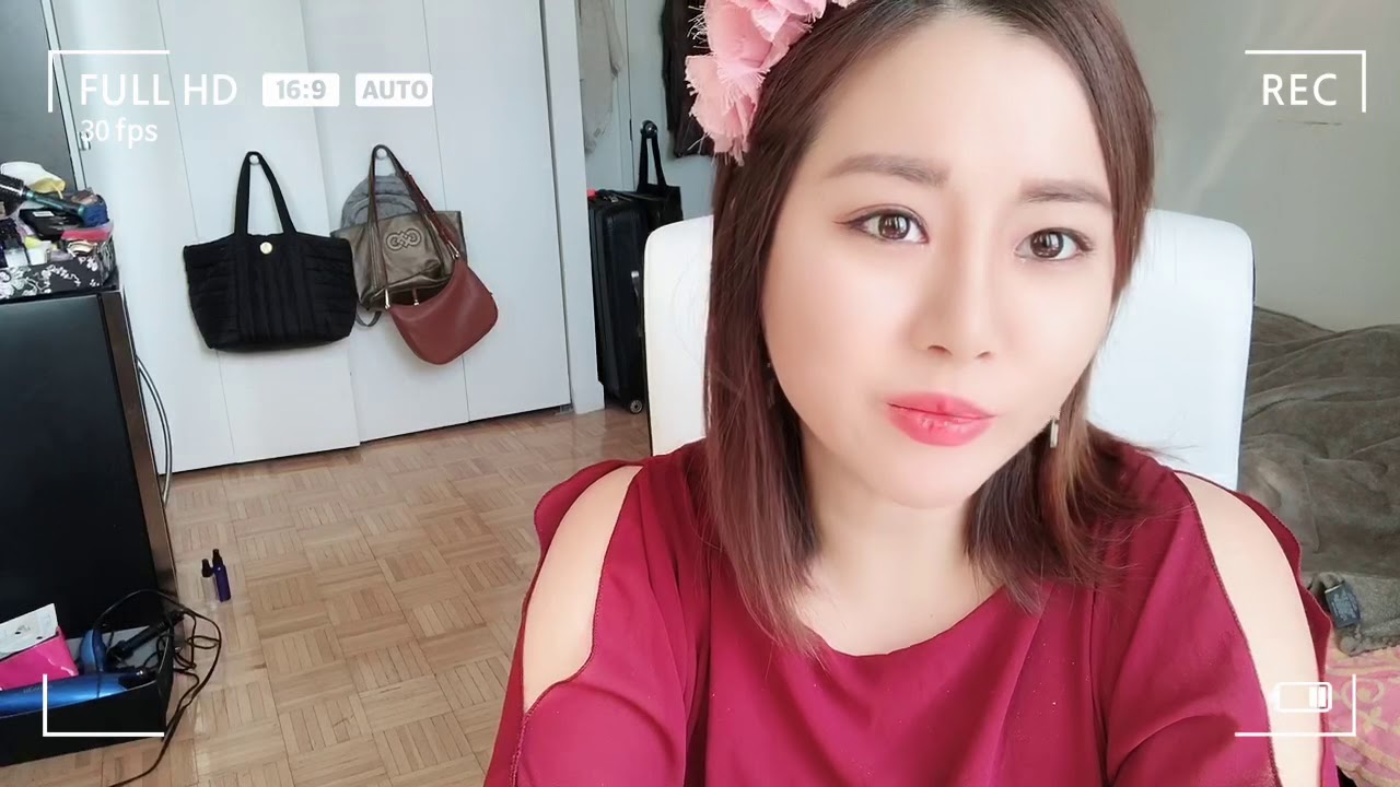 Hello Bombshell - YouTube