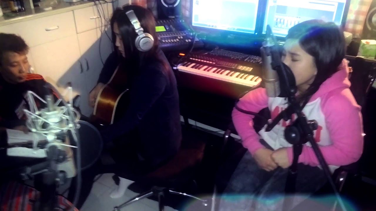 YWAM UB Oyutnii Tsuglaan - Aaviin mini zurh setgel (Live Record) - YouTube