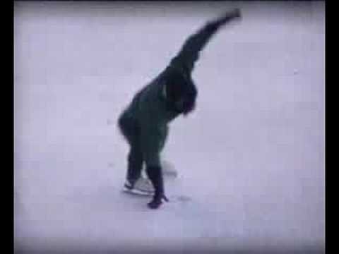 Ice skating monkey - YouTube