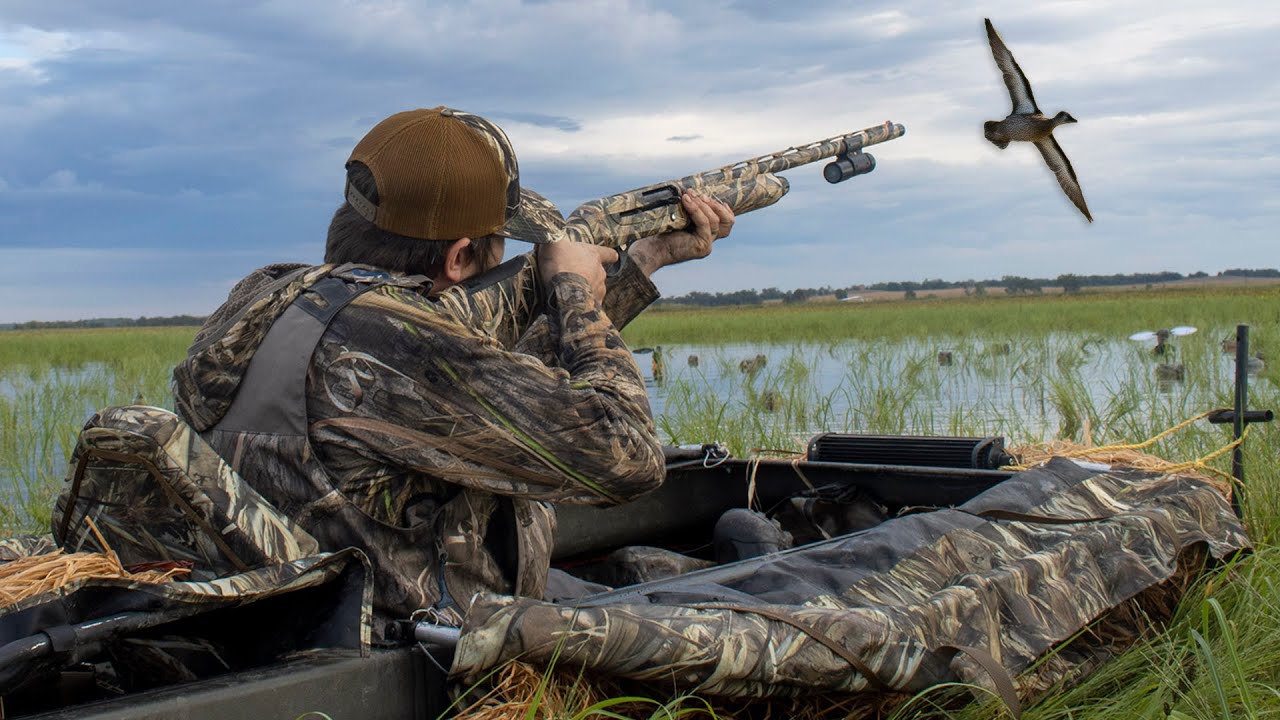 Fast Action Public Land Duck Hunt - YouTube