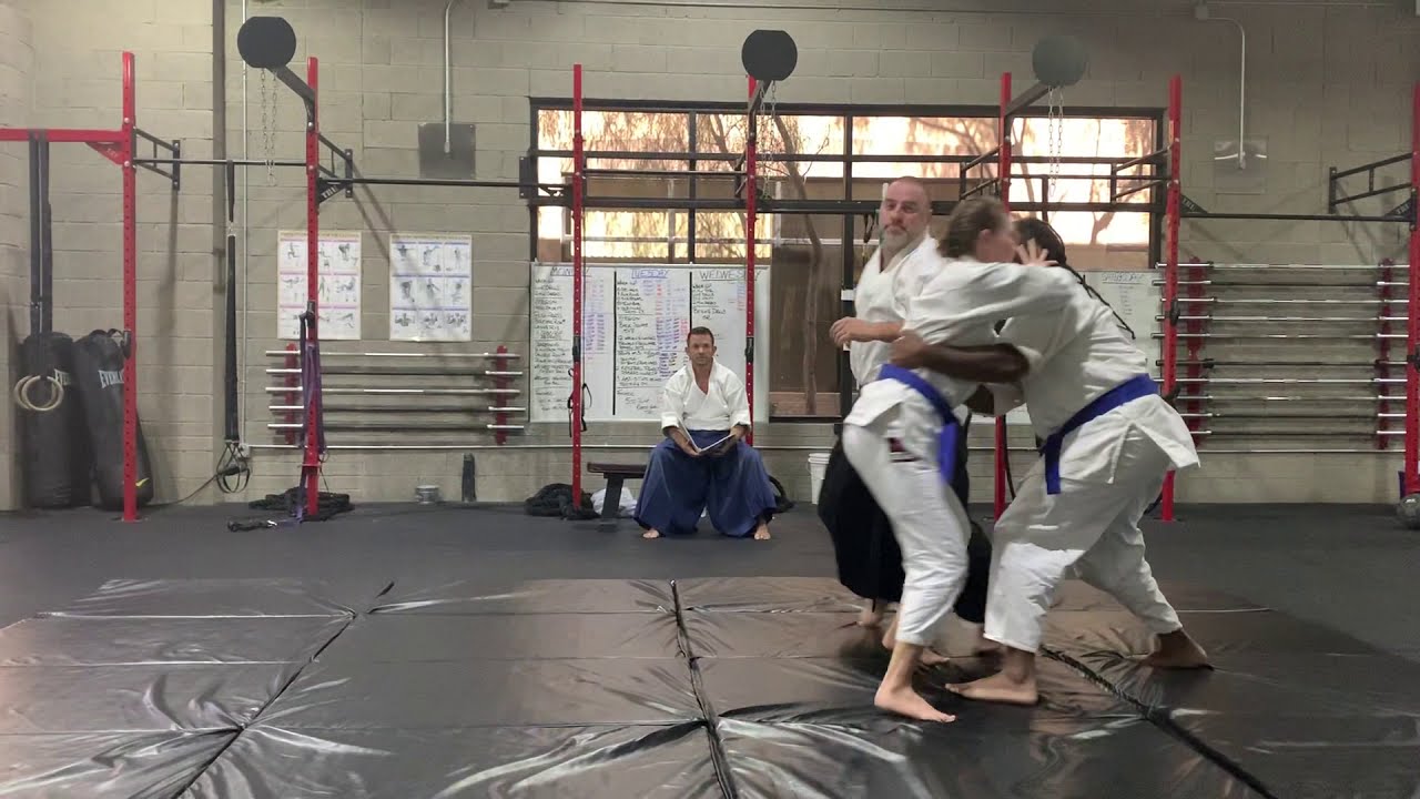 Women's Self Defense Practice - Multiple Attacker Randori - YouTube