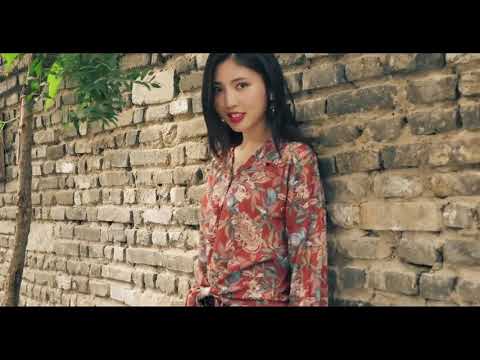 Lejing ketat fart Asian, kentut cinta