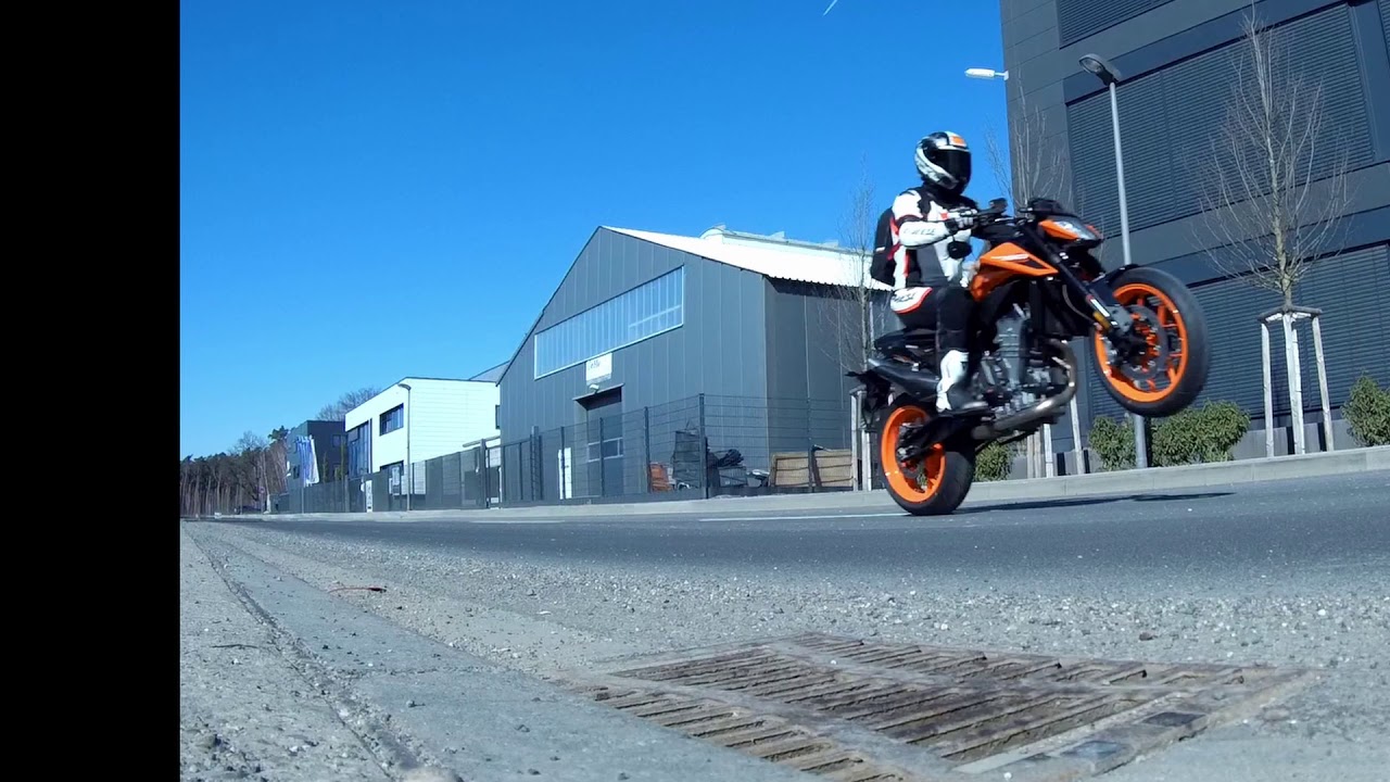 790 duke KTM trying wheelie - YouTube