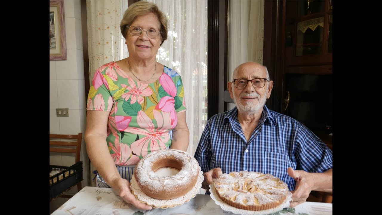 CIAMBELLA DI BANANE E CIOCCOLATO - RICETTA DELLA NONNA MARIA - YouTube