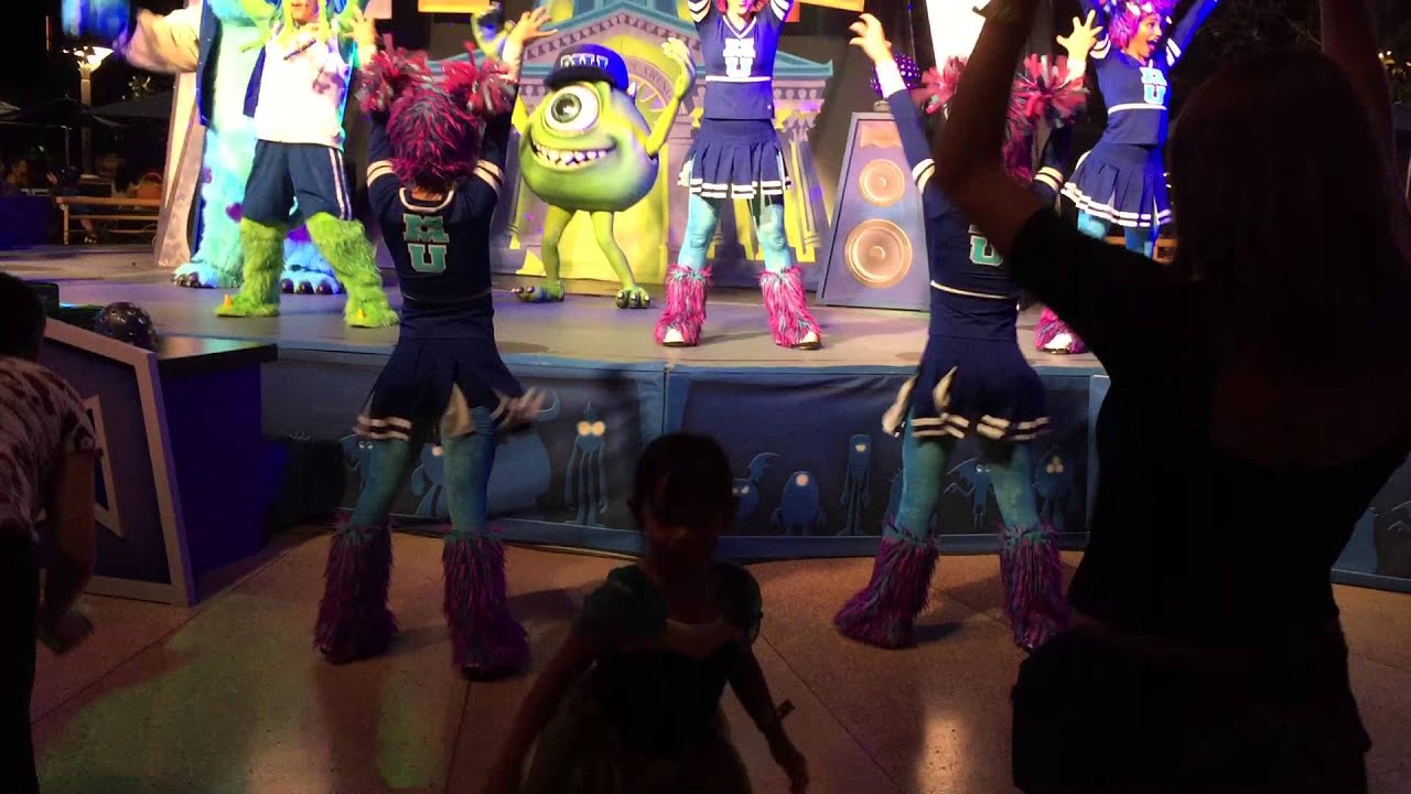 ROAR DANCE BY MONSTERS UNIVERSITY - YouTube