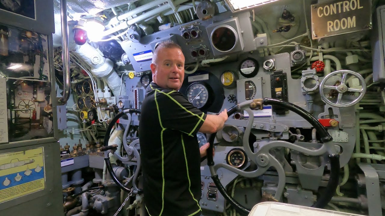 USS Croaker at the Buffalo Naval Park - YouTube