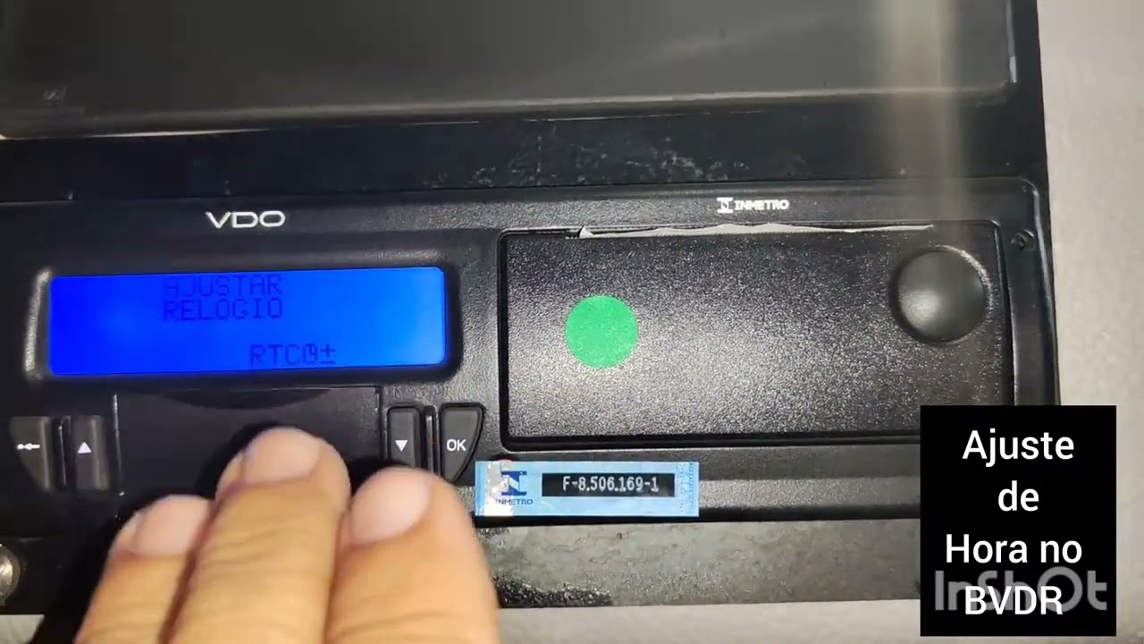 Como ajustar hora no tacógrafo BVDR - YouTube