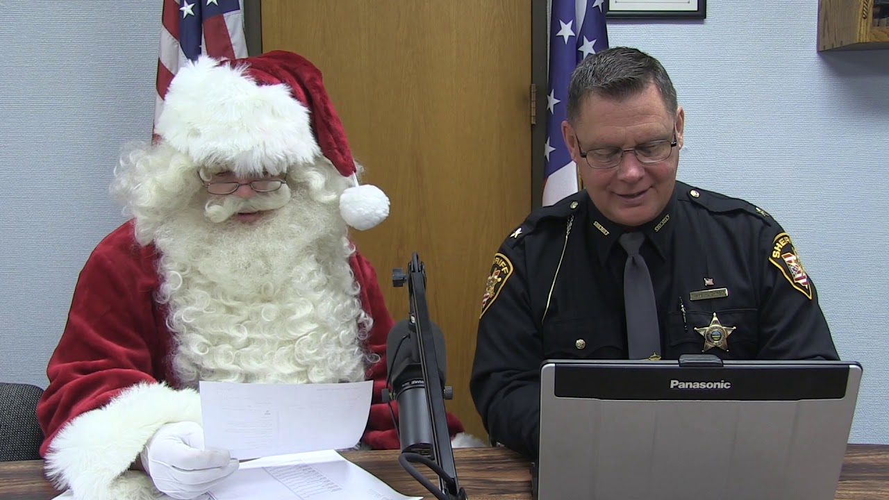 Santa visits the Sheriff - YouTube