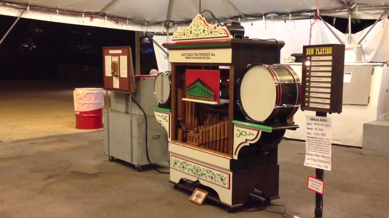 46 Keyless Artizan-Ruth Band Organ plays music - YouTube