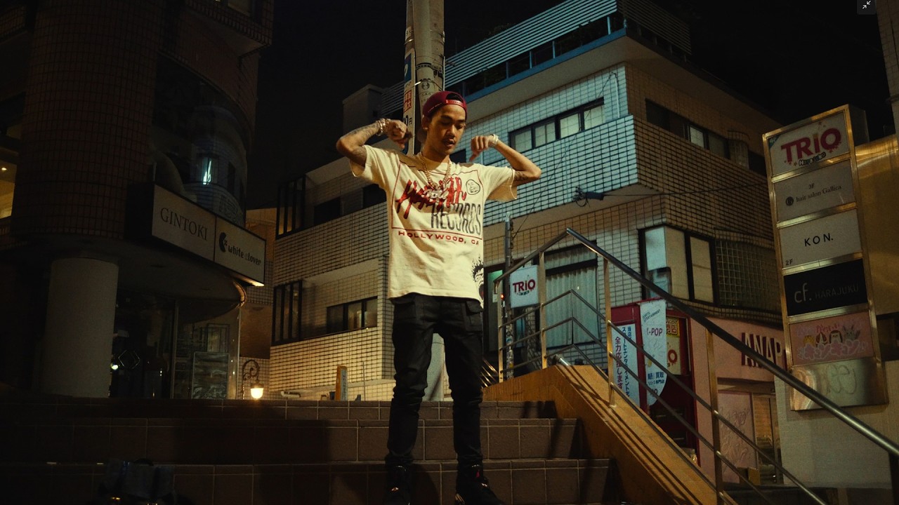 1MILL - เดินมาไกล (Official Music Video) - YouTube
