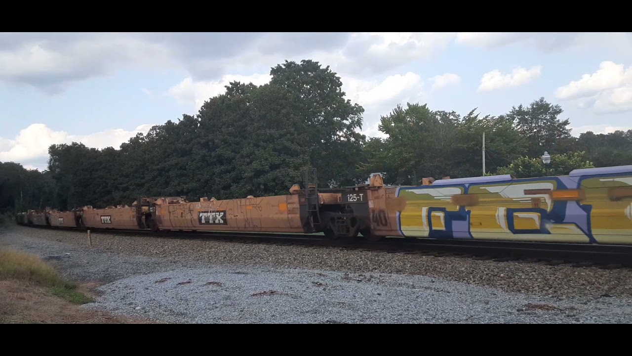 NS 237 with NS 4126 AC44C6M and NS 8085 ES44AC - YouTube