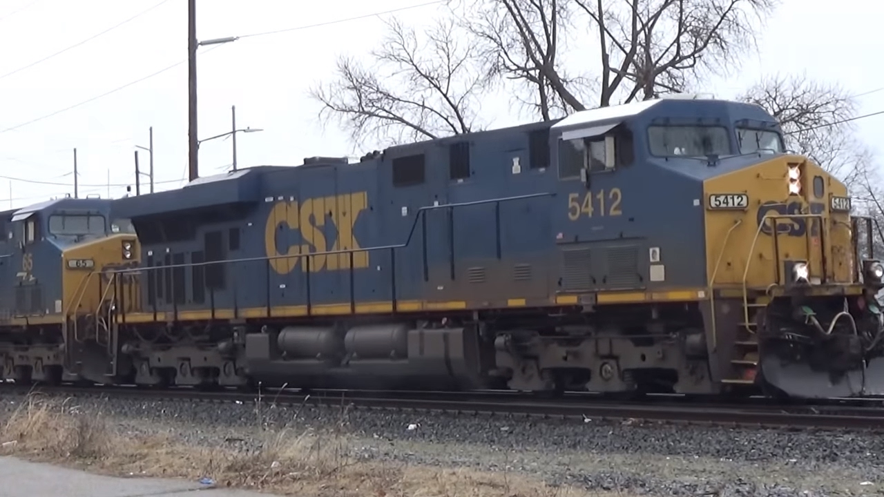 CSX Intermodal Train - YouTube