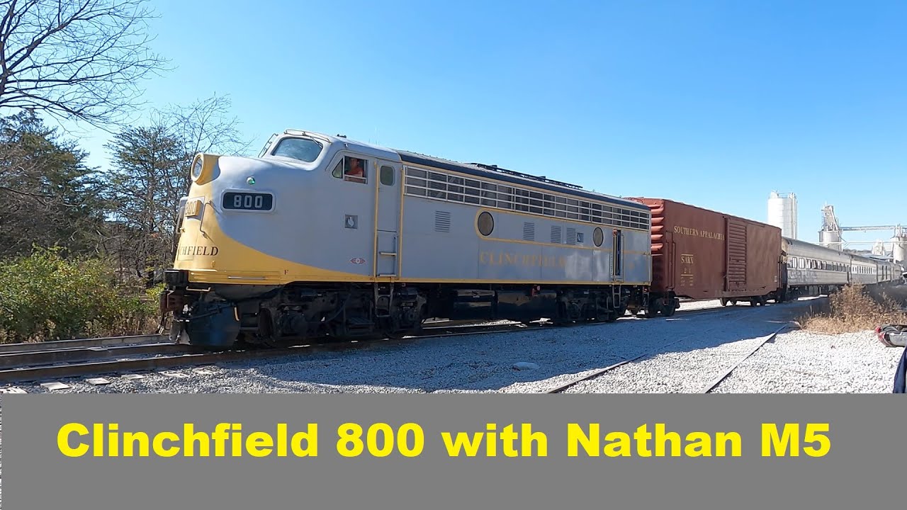Clinchfield 800 - F Unit Idling, then Departs - With Nathan M5 Horn ...